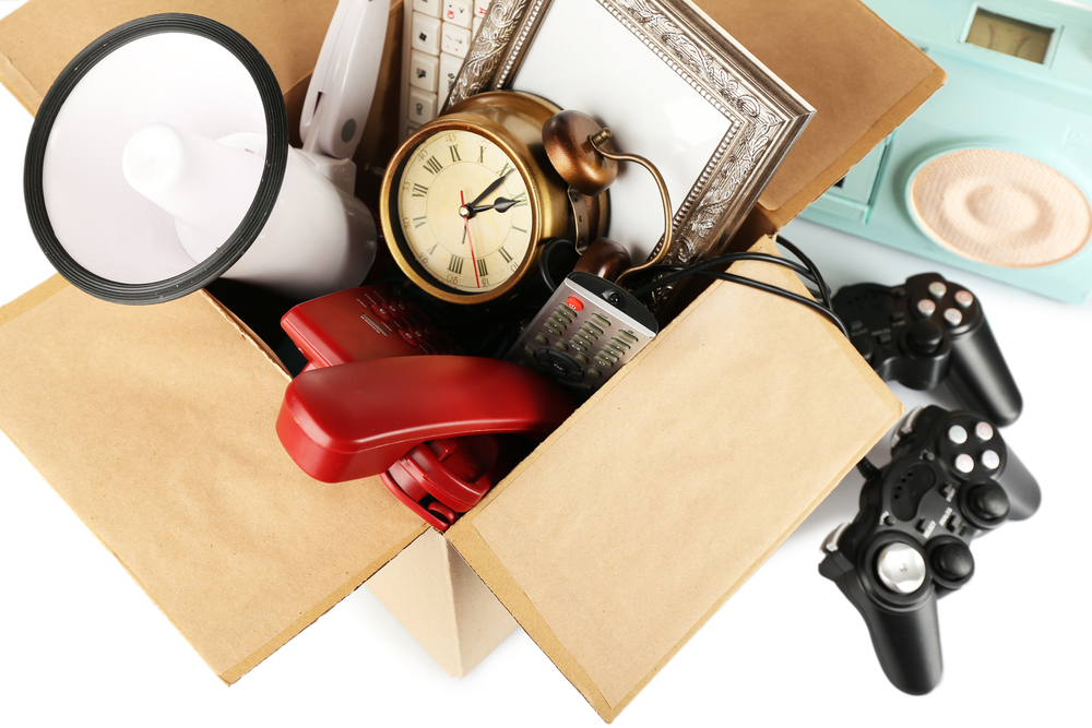 Garage Sale vs Selling Online - National Storage Australia